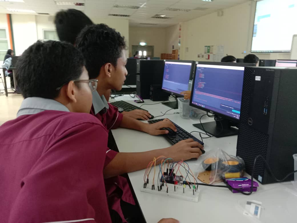 Arduino Robotics 2023/7 – SBPI Tun Abdul Razak Pekan – Ir. Dr. Nurul ... Arduino Robotics 2023/7 – SBPI Tun Abdul Razak Pekan – Ir. Dr. Nurul ...