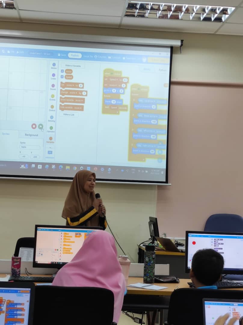 mBlock Programming 2023/1 – SK Sri Maulana – Ir. Dr. Nurul Hazlina Noordin